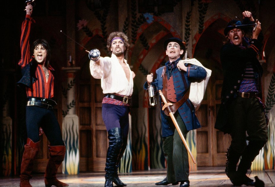 The comic operas of Gilbert & Sullivan | London Museum