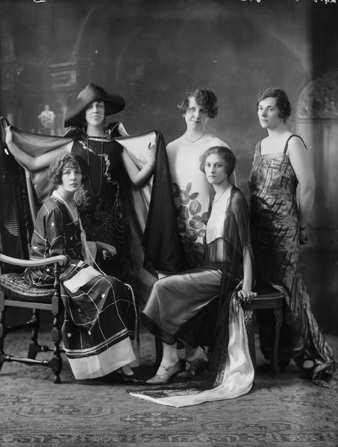 Women's fashion in 1920s London: Going out! | London Museum